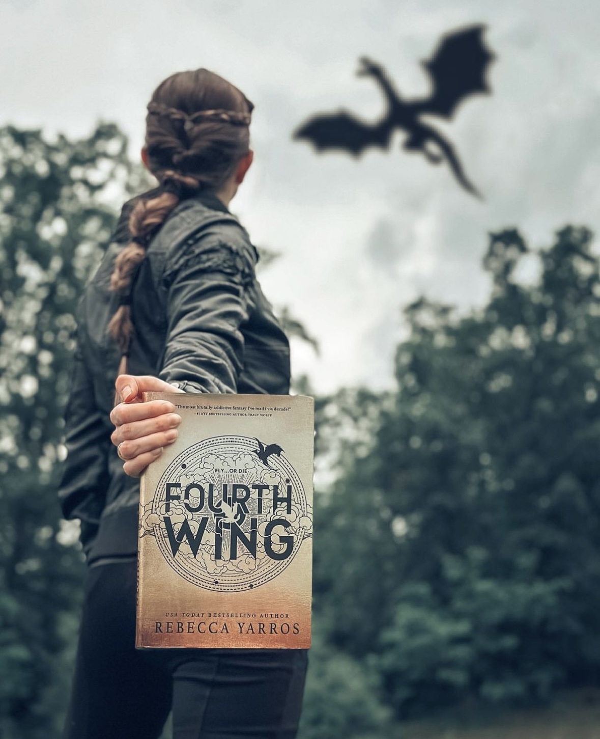 Book Review - Fourth Wing by Rebecca Yarros - The Slowestuff Blog