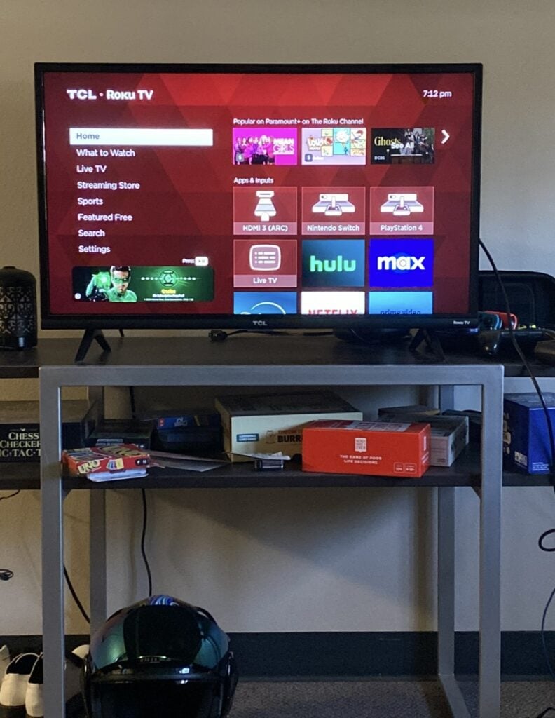 10 Best TVs for Dorm Rooms: What Size to Buy for College - The ...