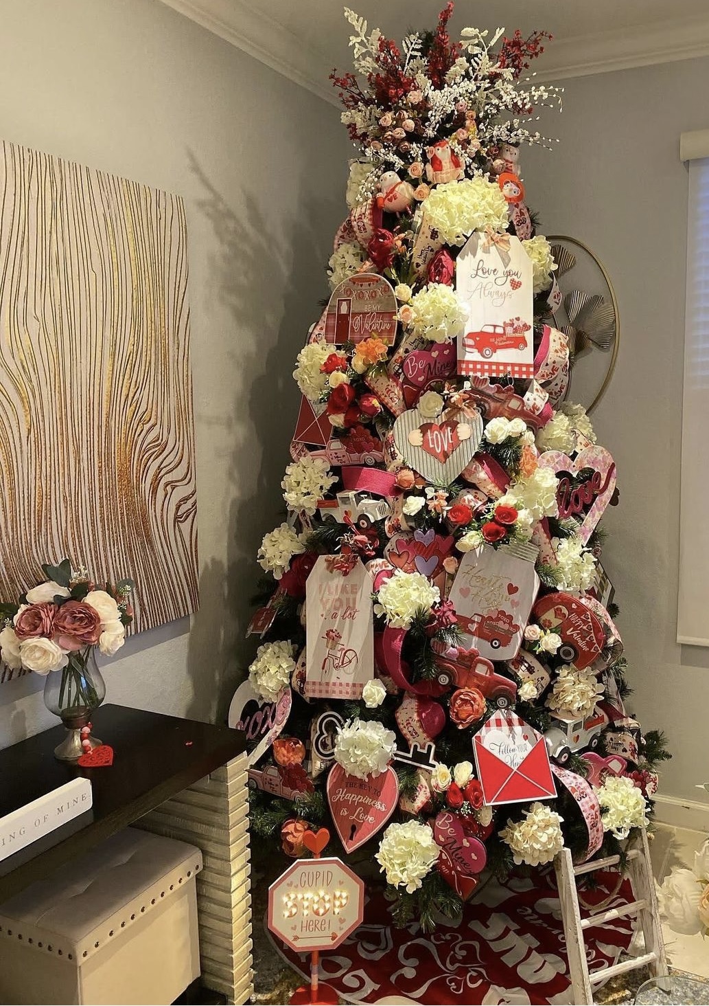 Decorate Your Tree All Year: Year Round Christmas Tree Ideas - The ...