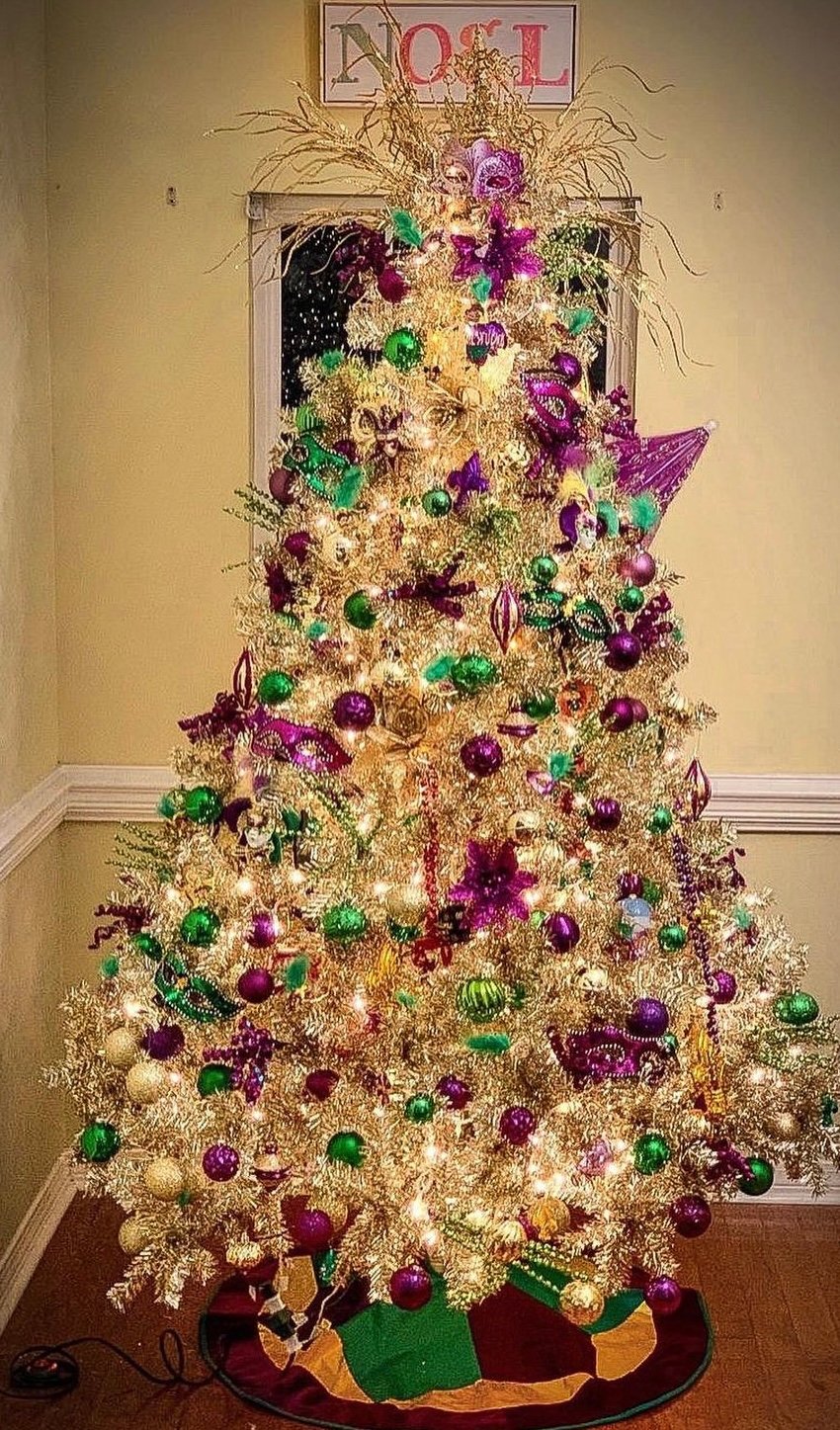 Decorate Your Tree All Year: Year Round Christmas Tree Ideas - The ...