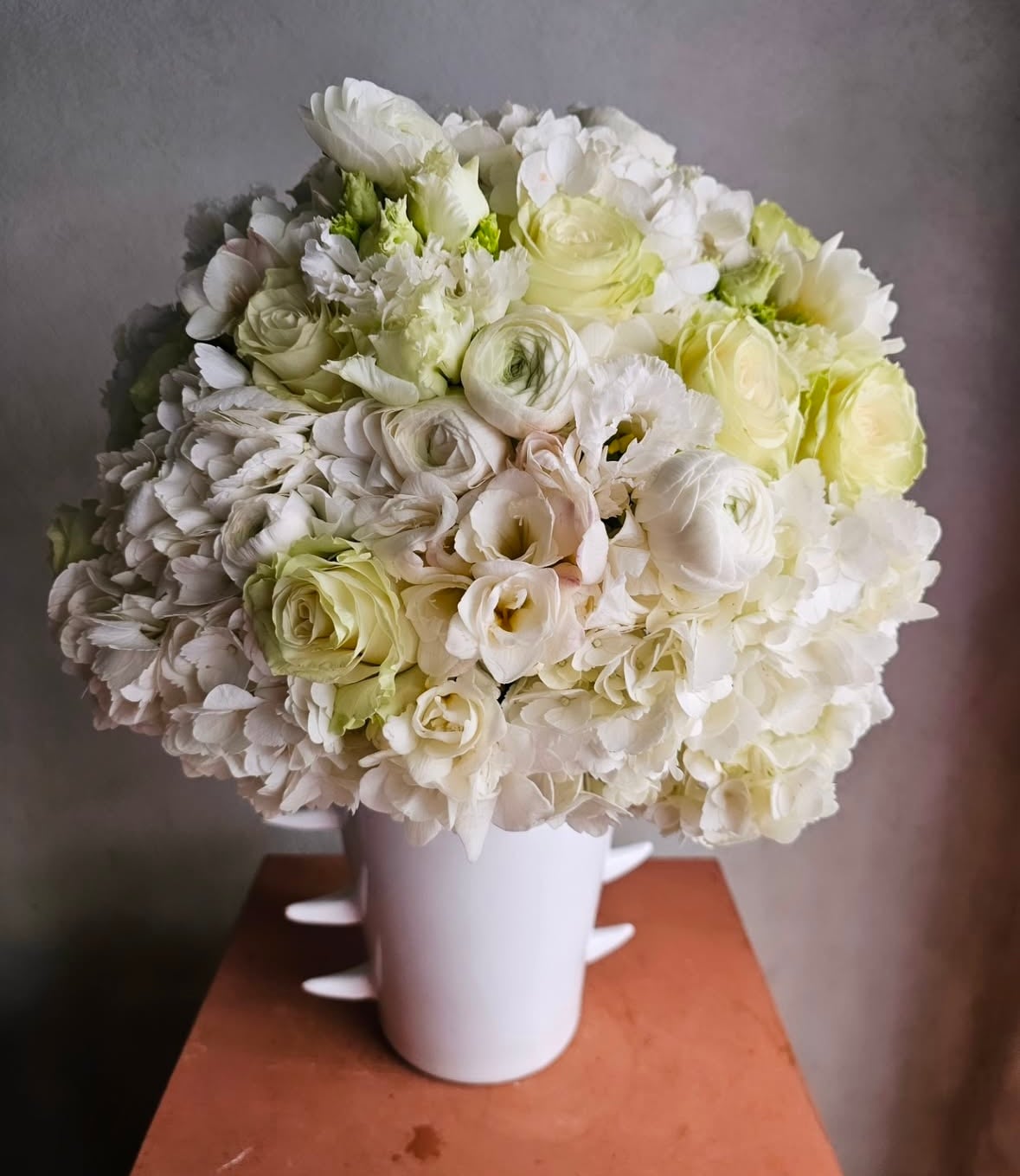 25 Beautiful Bouquets - The Best Flowers for Easter - The Slowestuff Blog