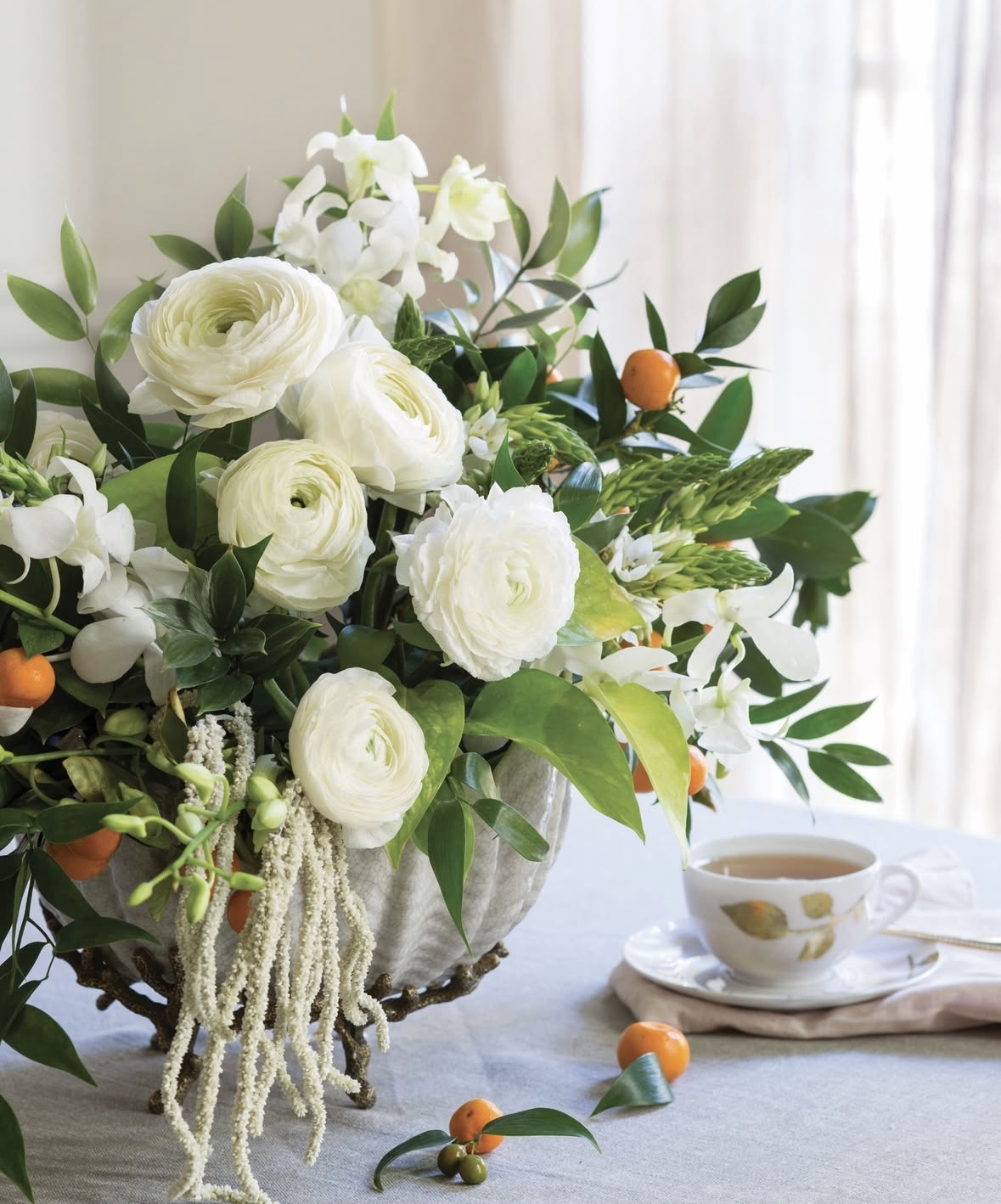 25 Beautiful Bouquets - The Best Flowers for Easter - The Slowestuff Blog