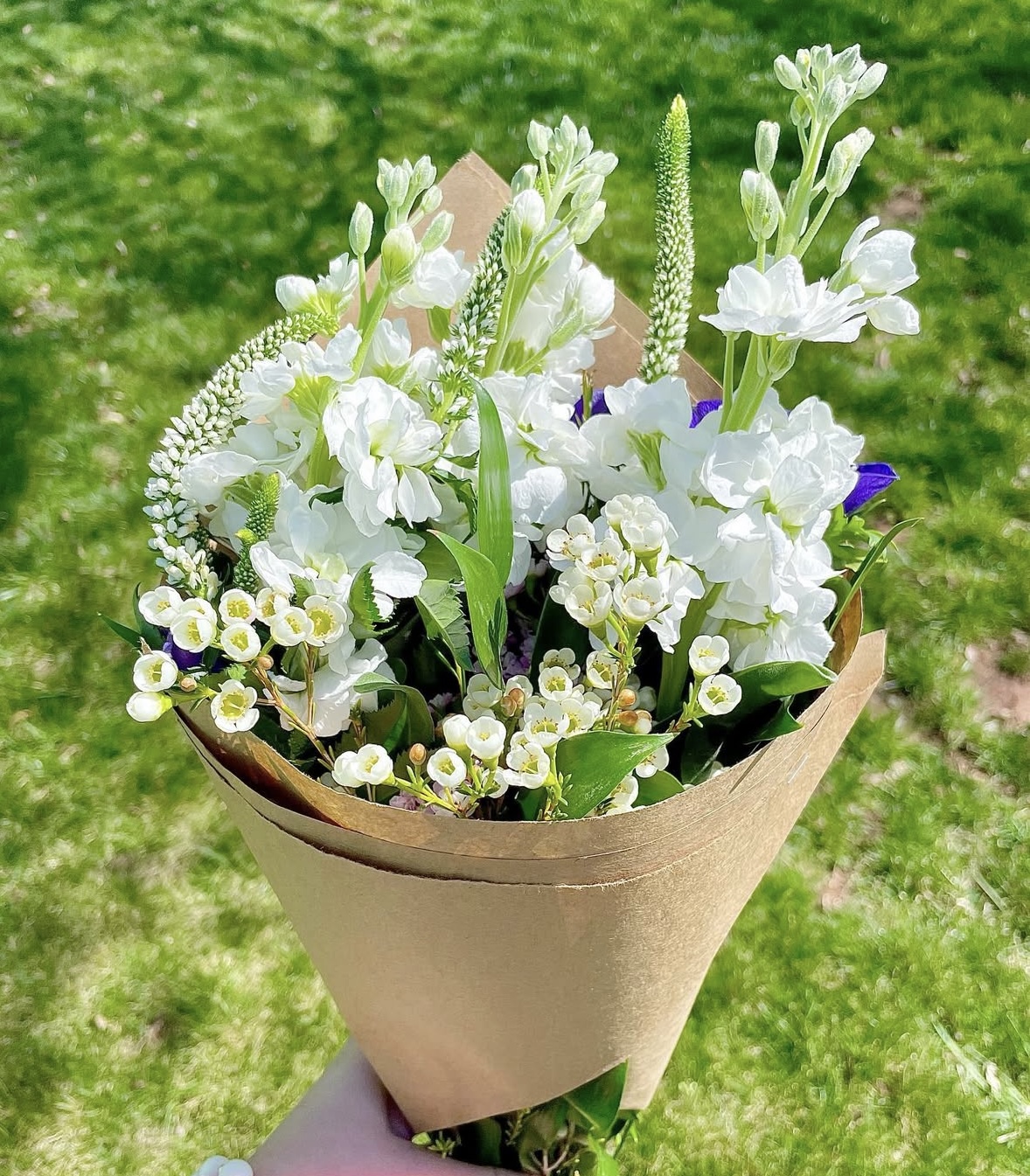 25 Beautiful Bouquets - The Best Flowers for Easter - The Slowestuff Blog