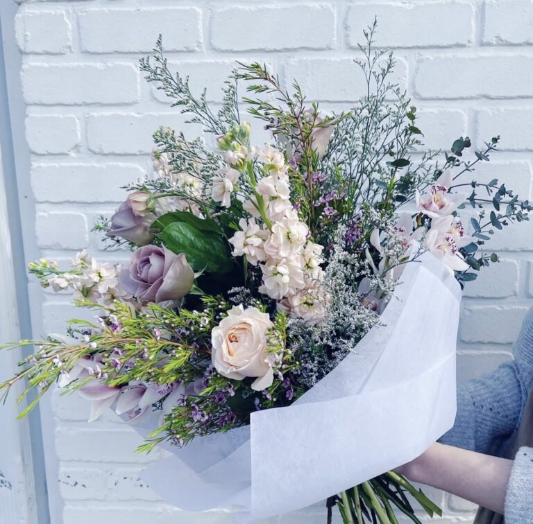 25 Beautiful Bouquets - The Best Flowers for Easter - The Slowestuff Blog