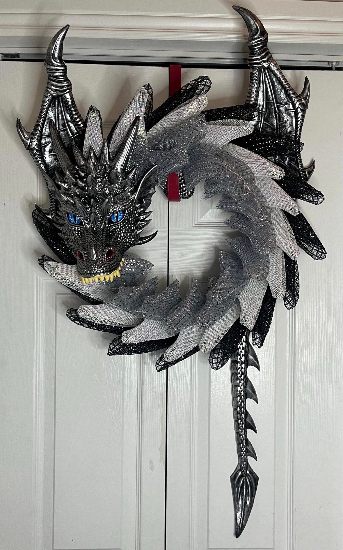 Book Dragons! A Dragon Wreath Is The Perfect Home Decor - The ...