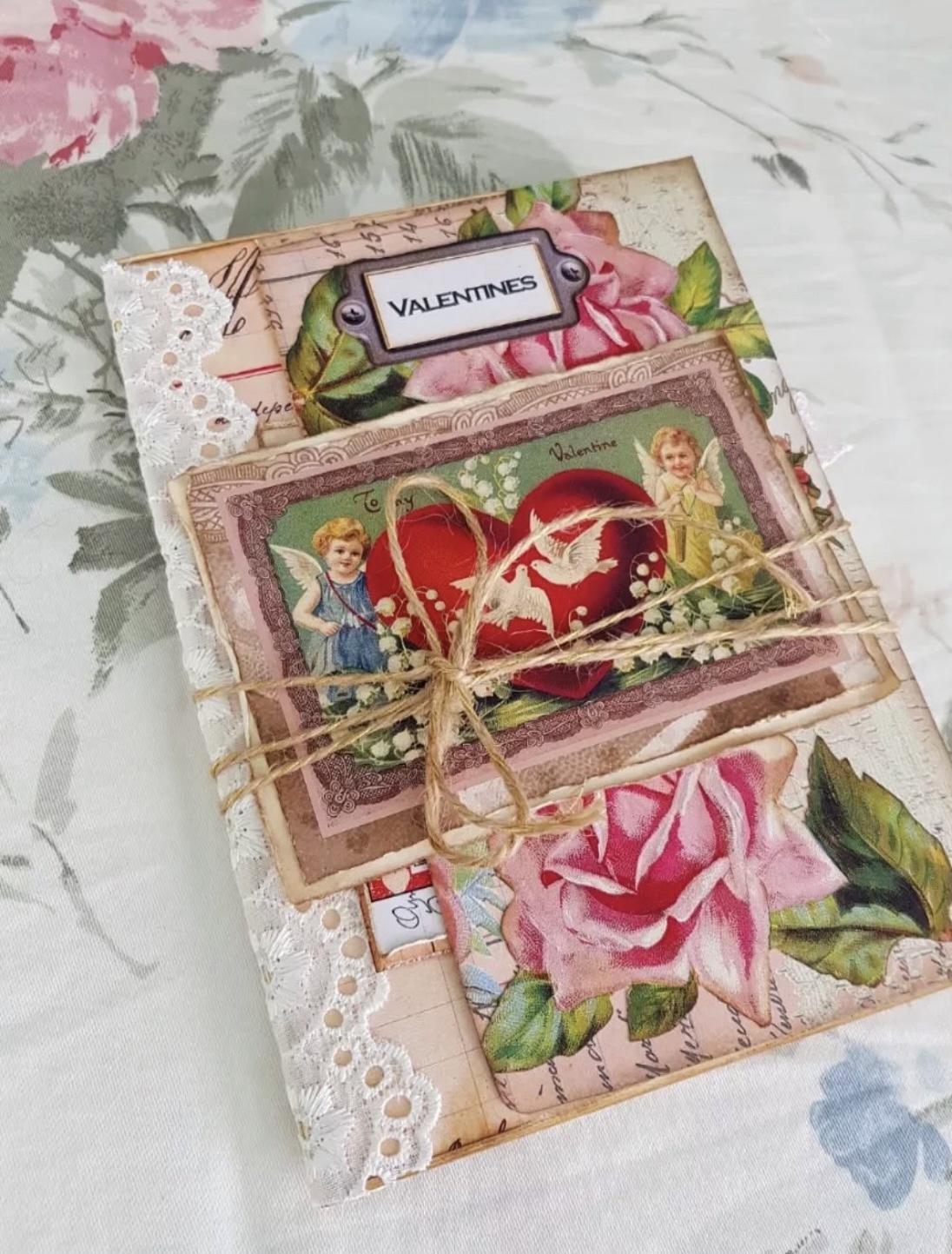25 Romantic Valentines Day & Love Scrapbook Ideas - The Slowestuff Blog