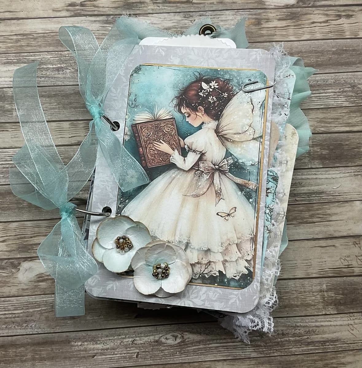 25 Serene Blue Scrapbook Ideas & Junk Journal Pages - The Slowestuff Blog