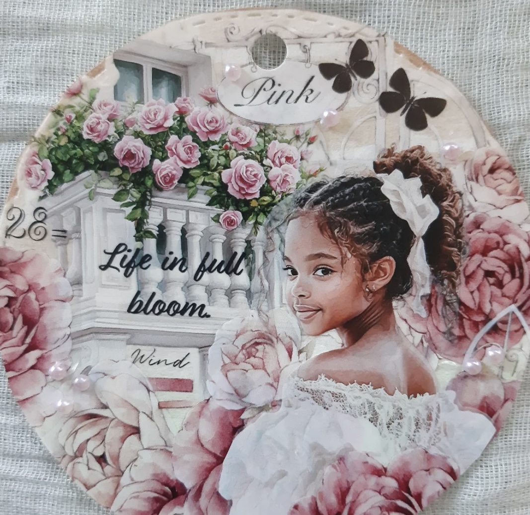 25 Dreamy Pink Scrapbook Ideas & Junk Journal Layouts - The Slowestuff Blog