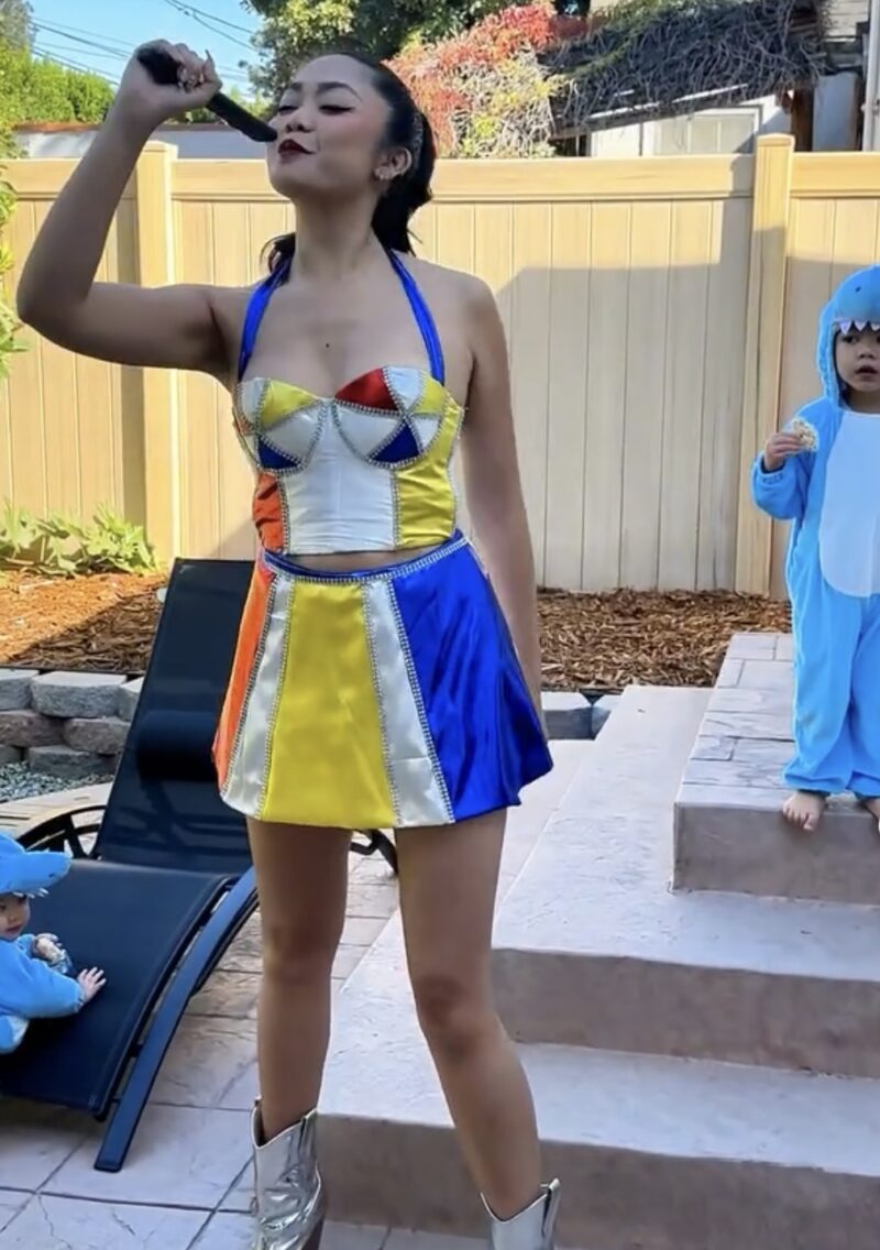 Roar! Best Katy Perry Halloween Costumes Ideas to Rock - The Slowestuff ...